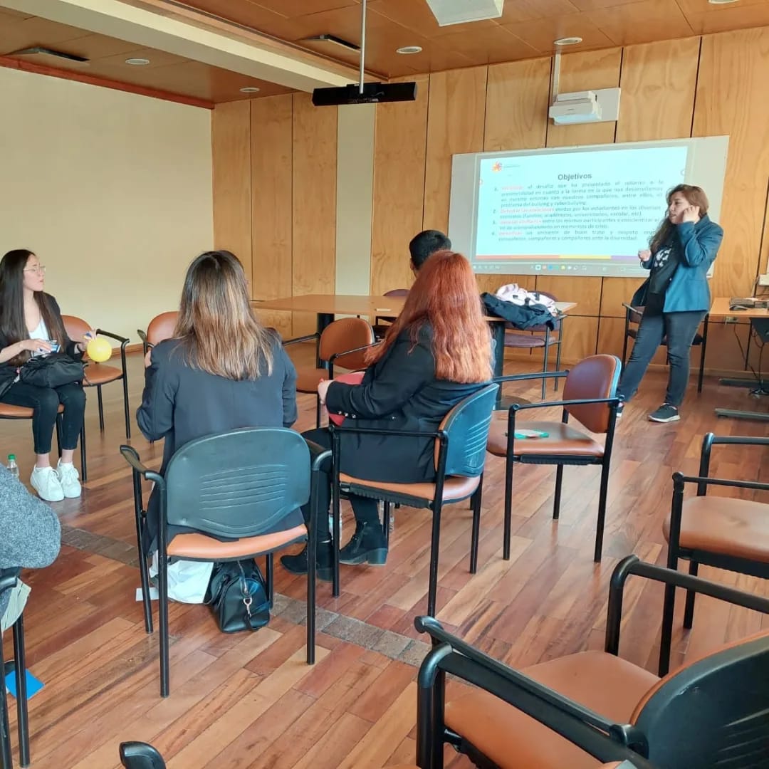 Tutores Pares de la Facultad de Derecho participaron en el VIII ...